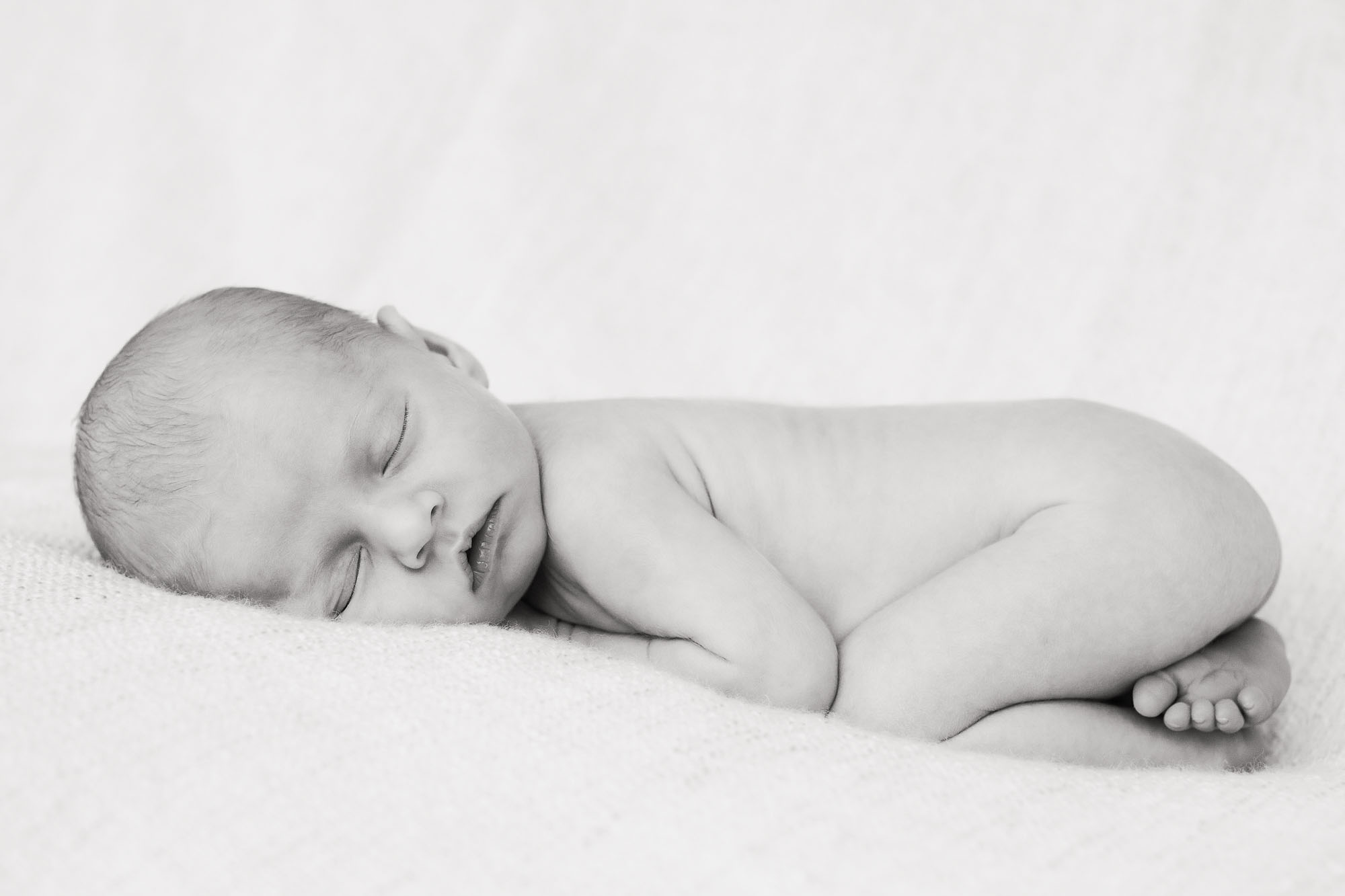 welcome baby Reuben, 7 days new | The Hague | Newborn Baby Photographer